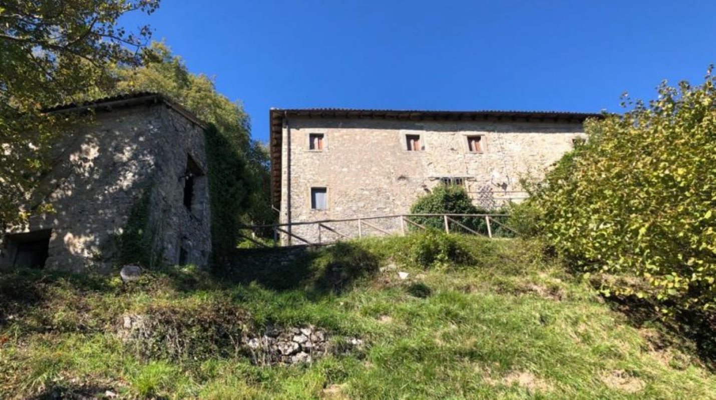 Molazzana Ref: 4925 » Casa Travella